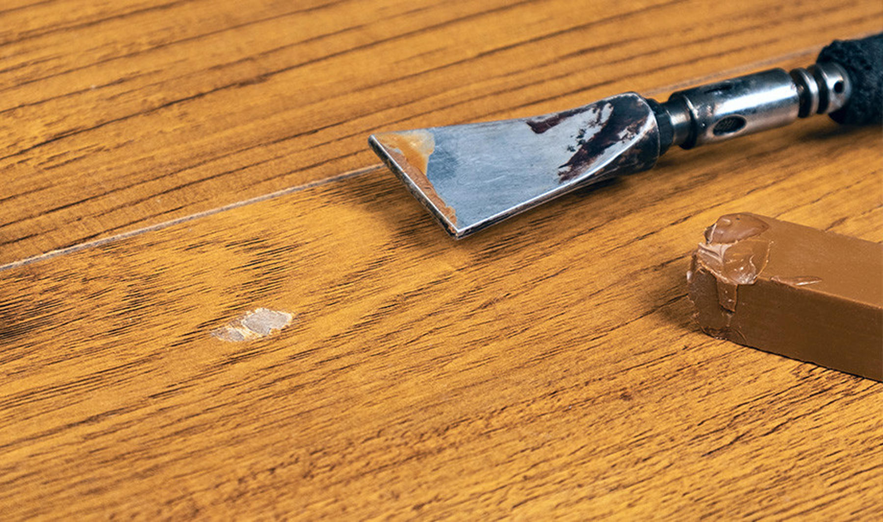 Linoleum reparieren und Schäden ausbessern | POCO