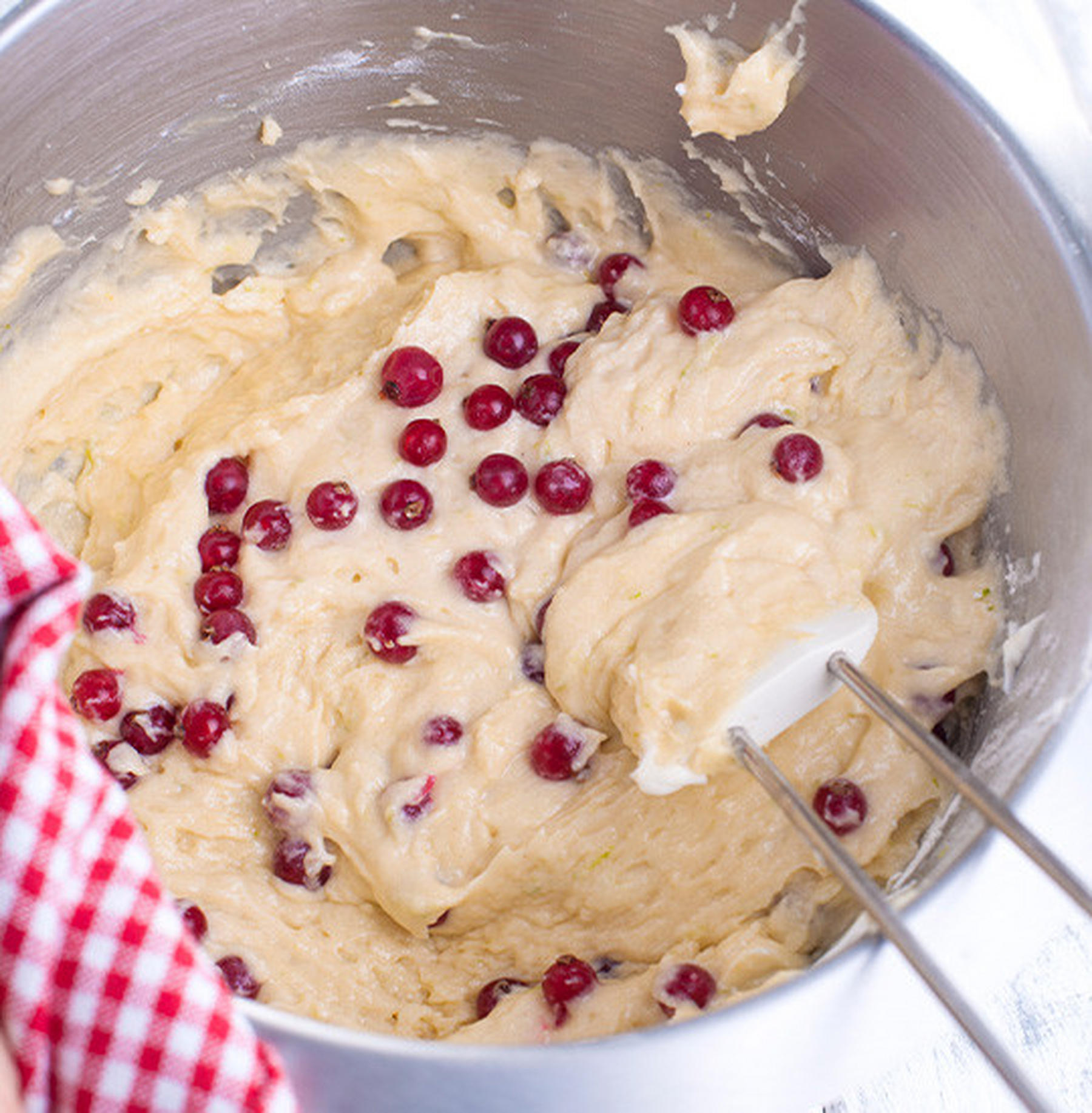 Unterheben & Unterziehen beim Backen: So geht's! | POCO